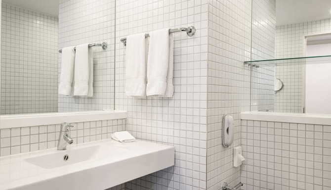 Birmingham accommodation - Hotel Rooms at Radisson Blu Hotel, Birmingham