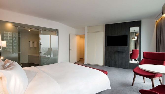 Birmingham accommodation - Hotel Rooms at Radisson Blu Hotel, Birmingham