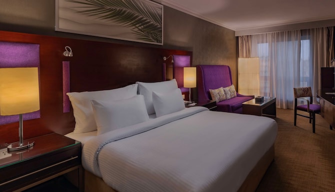 Hotel Rooms & Suites - Radisson Blu Hotel, Cairo Heliopolis