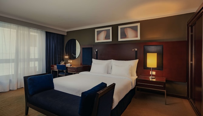 Hotel Rooms & Suites - Radisson Blu Hotel, Cairo Heliopolis