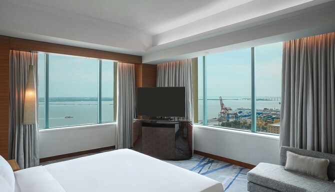 Book Your Cebu Accommodation | Radisson Blu