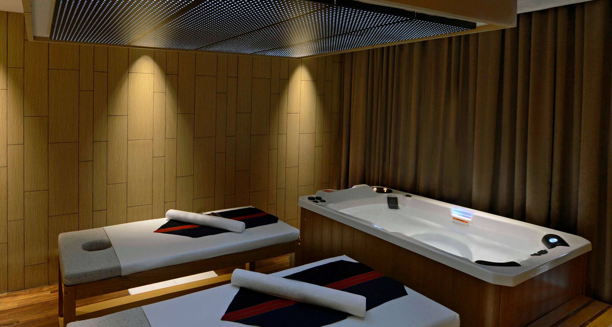 Services | Radisson Blu Hotel, Chattogram Bay View