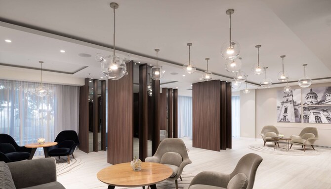 Elegant rooms and suites await in Cluj | Radisson Hotels