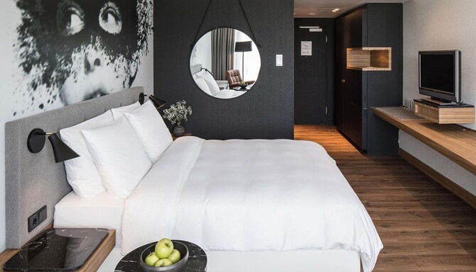 Hotel Rooms & Suites in Cologne, Koelnmesse | Radisson Blu