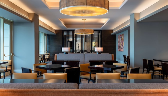 Delicious local and international dining | Radisson Blu Hotel, Conakry