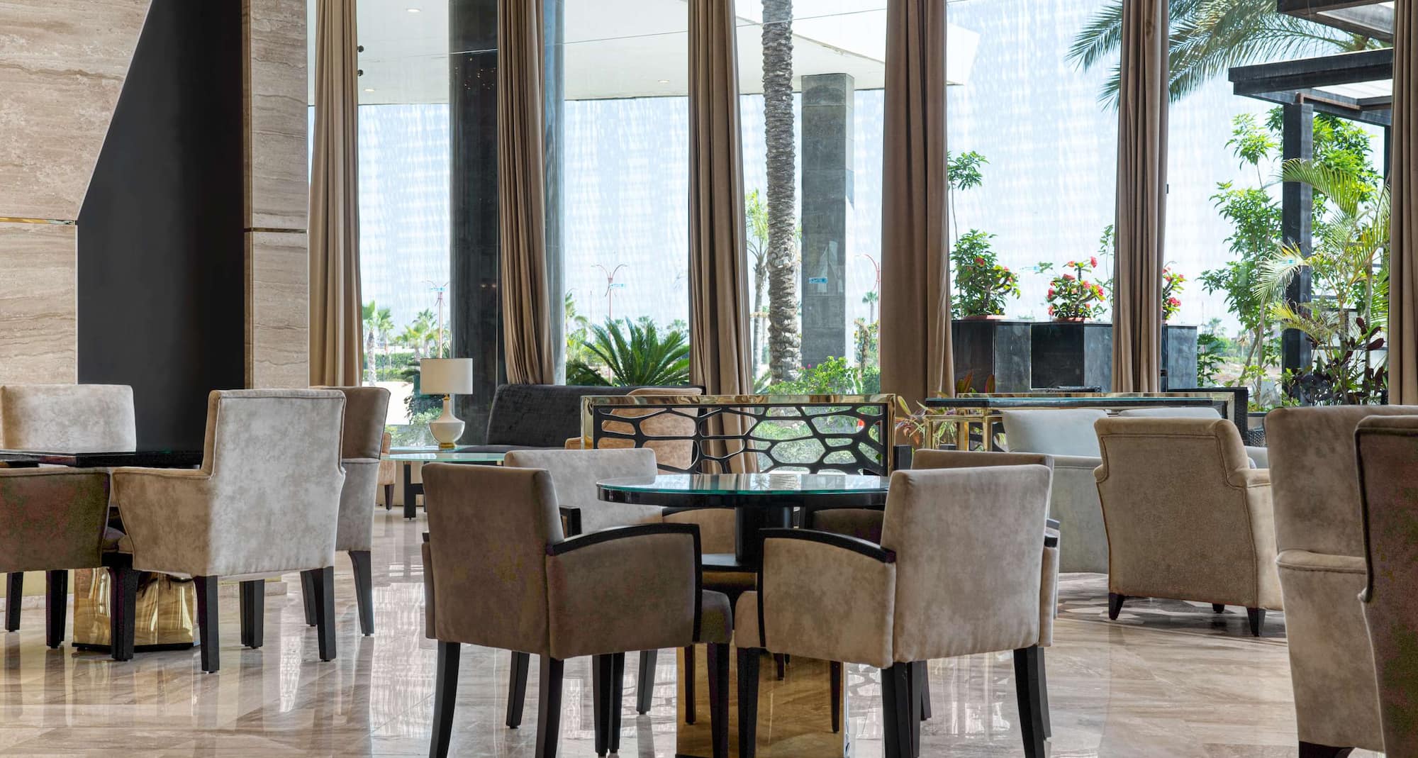 Unwind at our 24-hour Cosmo Café | Radisson Blu Hotel & Convention ...