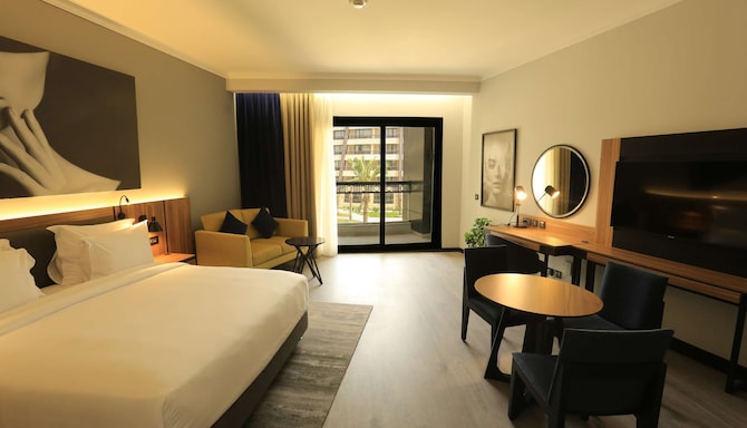 Hotel rooms & suites in Alexandria | Radisson Hotels