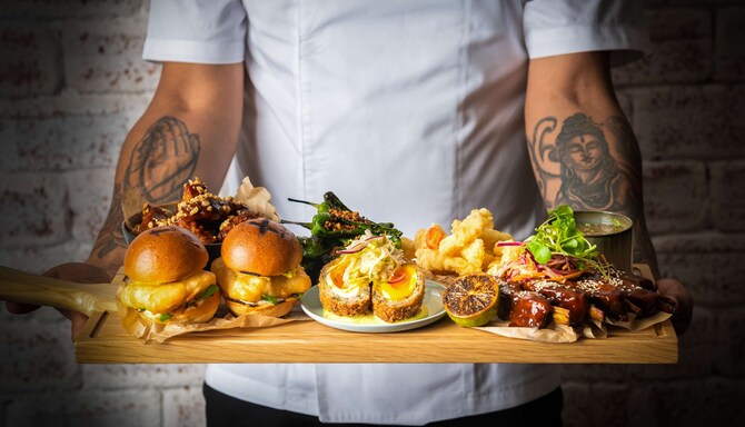 BAI, terrace & cocktail bar in Dubai | Radisson Blu Hotel