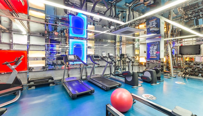 Discover our fitness center | Radisson Blu Hotel, Dubai Media City
