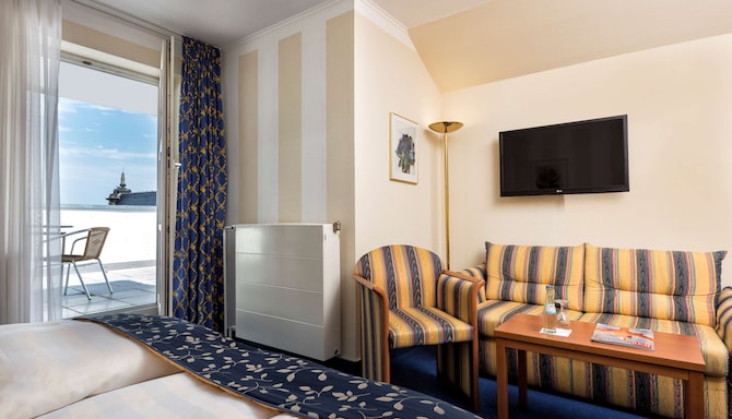 Merseburg accommodation - Hotel Rooms at Radisson Blu Hotel, Halle ...