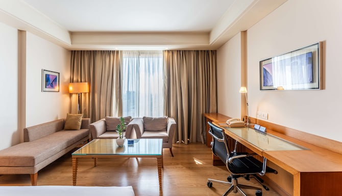 Book Hotels in Indore | Radisson Blu