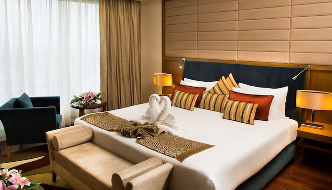 Hotels in Vijay Nagar Indore | Radisson Blu Hotel Indore