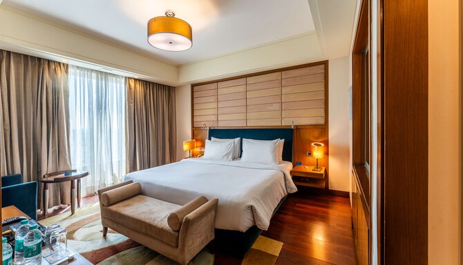 Book Hotel Rooms in Indore| Radisson Blu