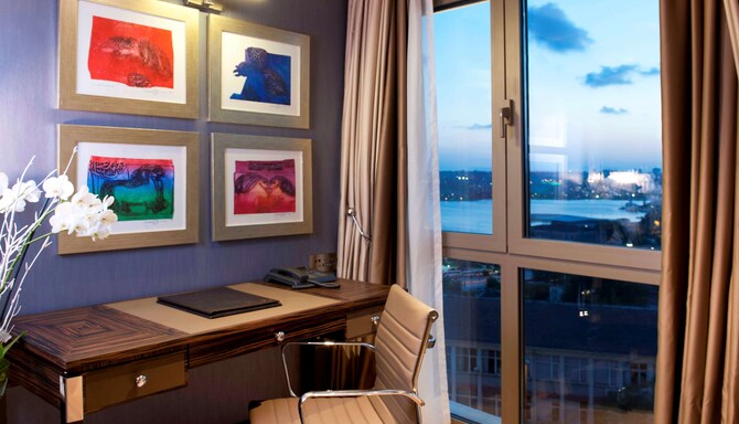 Hotel Rooms & Suites - Radisson Blu Pera in Istanbul, Taksim