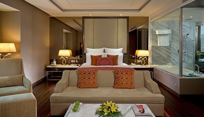 Book Radisson Blu Hotel Rooms near Jaipur Airport | Radisson Hotels