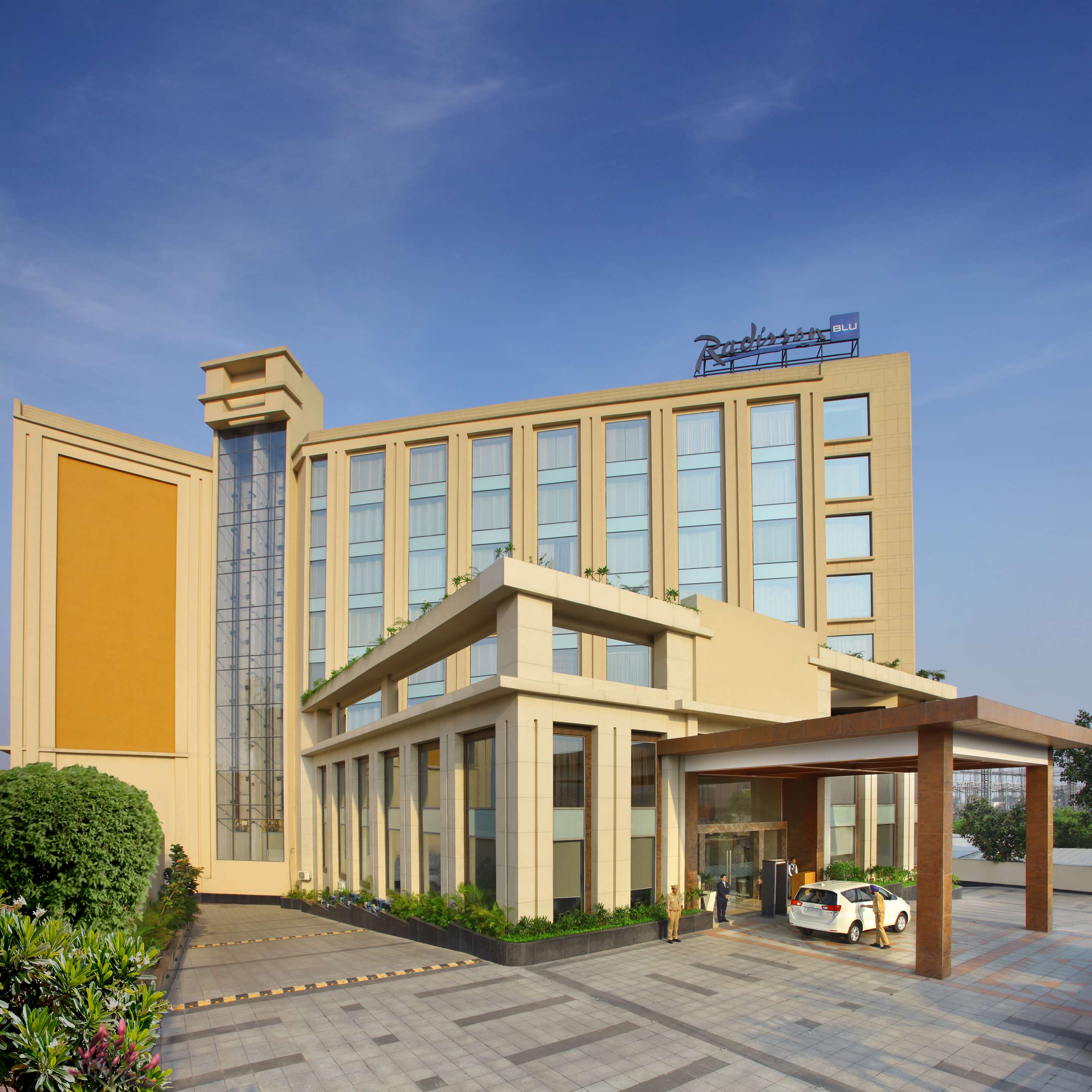 Book Radisson Blu Hotels in Jammu | Radisson Hotels