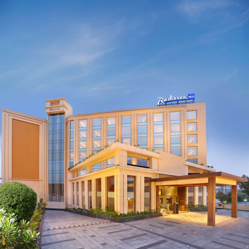 Book Radisson Blu Hotels in Jammu | Radisson Hotels