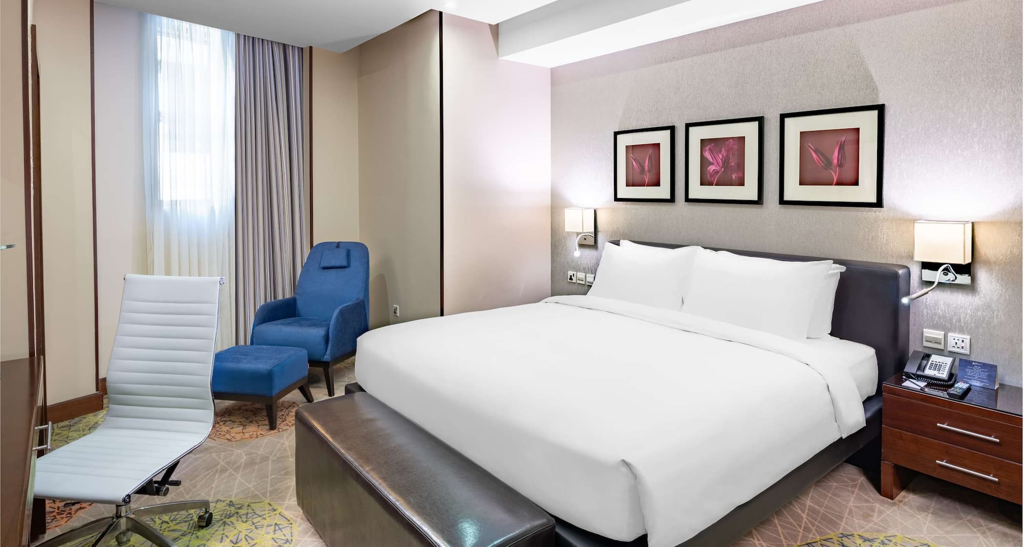 Hotel Rooms & Suites | Radisson Blu Hotel, Jeddah Plaza