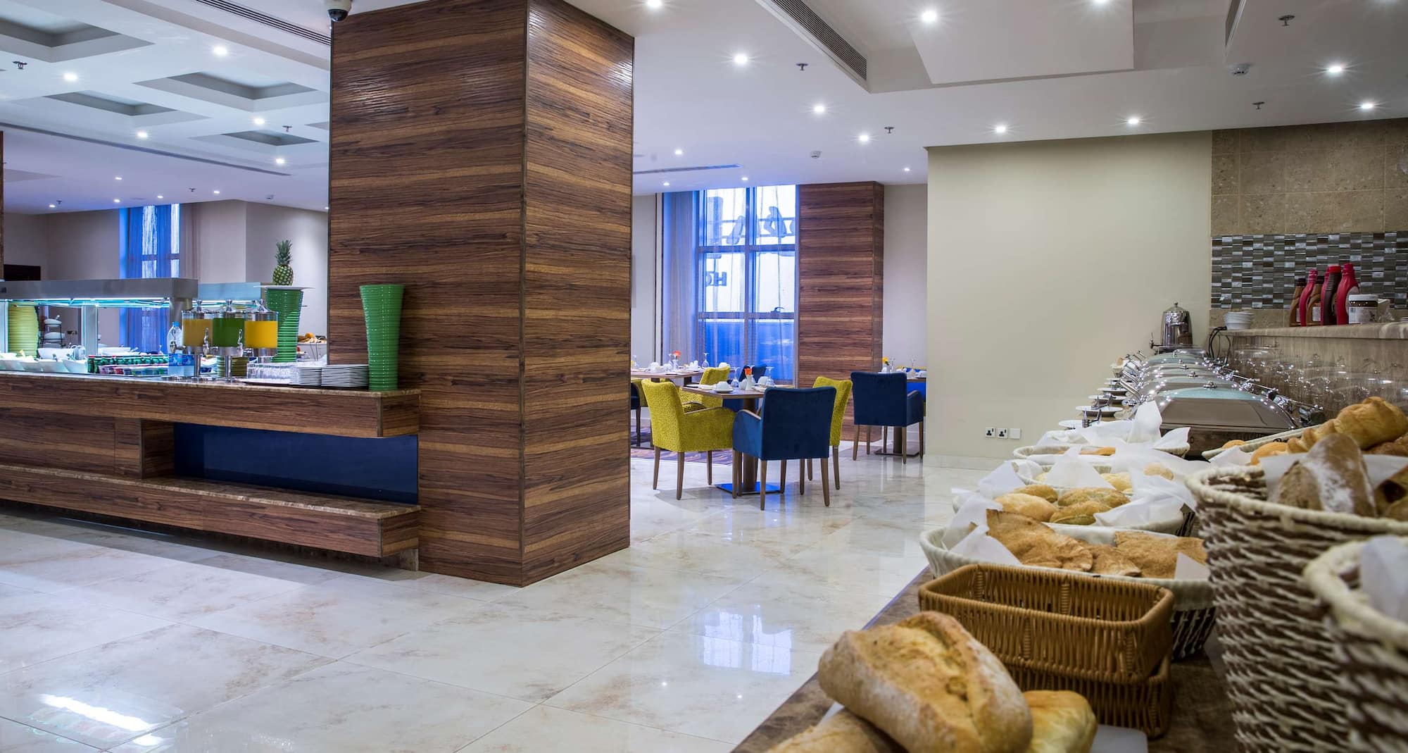 Al Liwan Restaurant | Radisson Blu Hotel, Jeddah Plaza