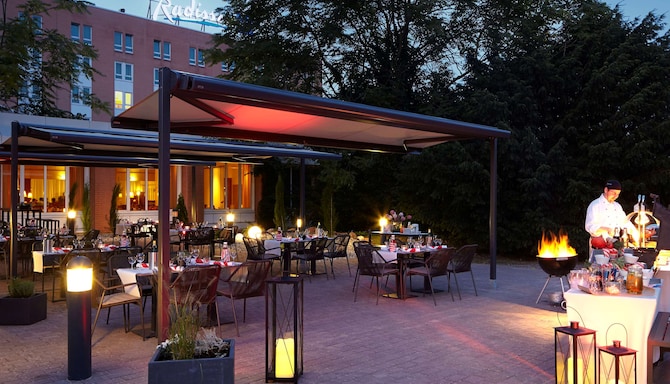 Probieren Sie unser Buffet in Karlsruhe - Jetzt buchen | Radisson Blu