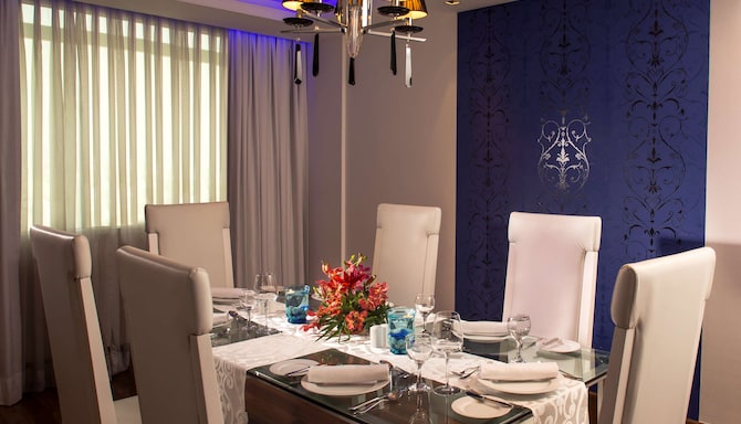 Book Hotel Rooms in Kochi | Radisson Blu