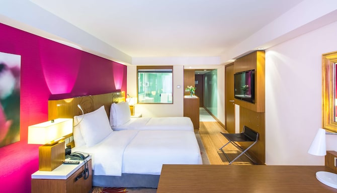 Hotel in Kuwait | Seafront Hotel | Radisson Blu Hotel, Kuwait