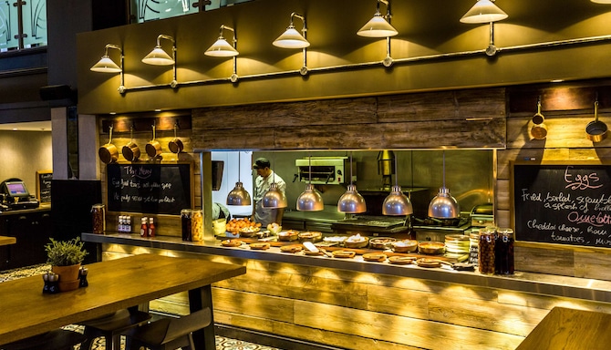 Restaurant and Cocktail Bar in Leeds - Book Now | Radisson Blu