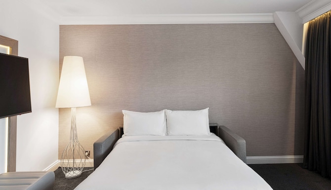 Leeds Hotels | Radisson Blu Hotel, Leeds City Centre