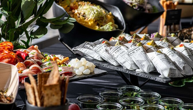 Our dining options for meeting and events | Radisson Hotels
