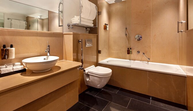 Luxury rooms and suites at Radisson Blu Hotel, London Bloomsbury