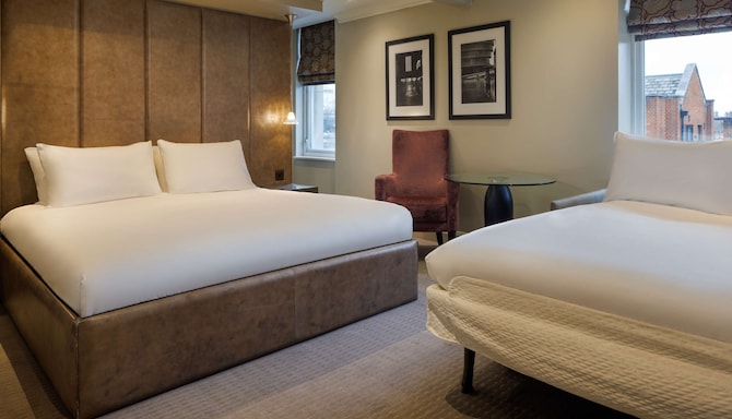 Luxury rooms and suites at Radisson Blu Hotel, London Bloomsbury