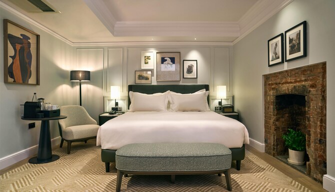 Luxury rooms and suites at Radisson Blu Hotel, London Bloomsbury