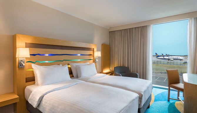 Radisson Blu London Stansted Airport Hotel l Best Online Rate