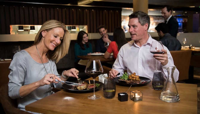 Wine Bar near London Stansted Airport | Radisson Blu London