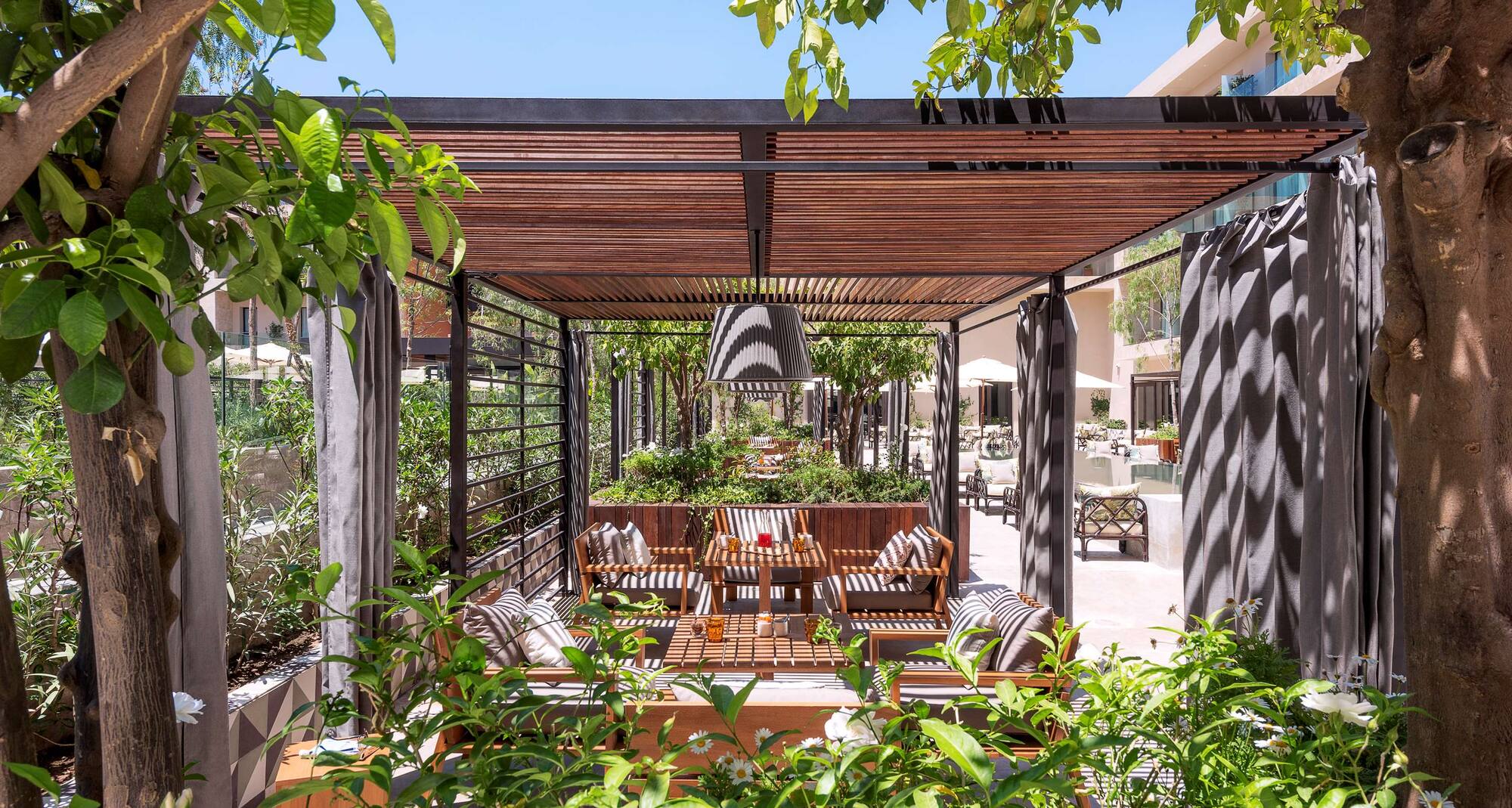 Radisson Hotel Deals and Packages | Radisson Hotels