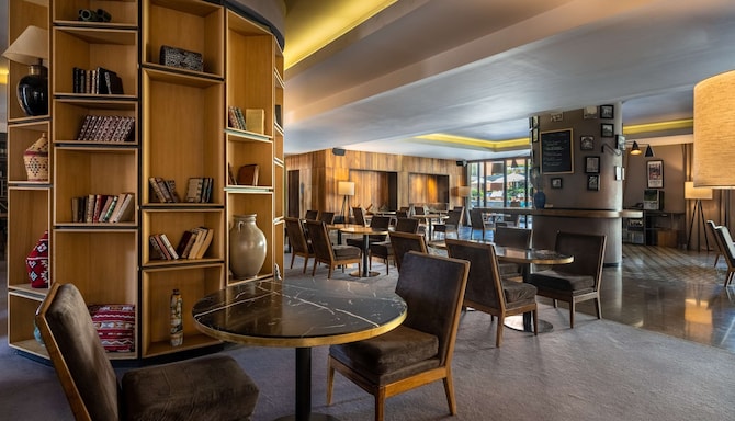 Découvrez notre restaurant Lila | Radisson Hotels