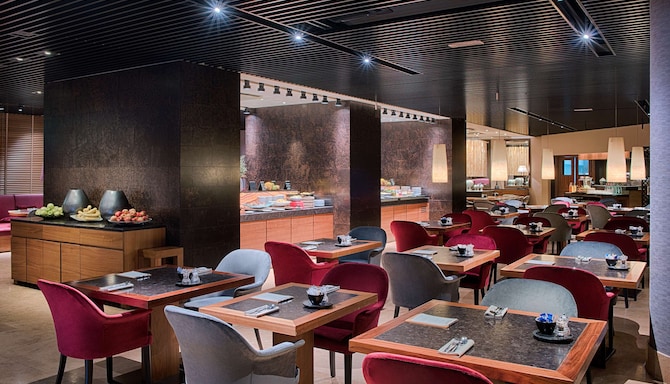 Breakfast in Milan at Radisson Restaurant | Radisson Blu