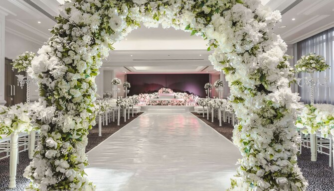 Beautiful weddings in Oman's capital | Radisson Blu Hotel, Muscat