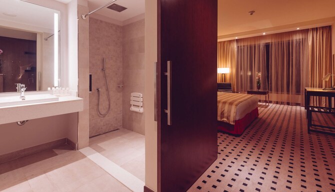 Hotel Rooms & Suites - Radisson Blu, Nairobi