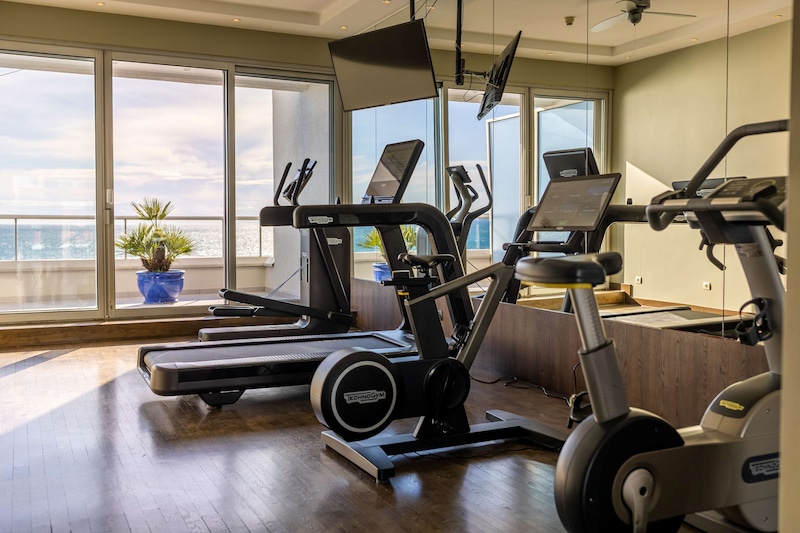 Luxurious Fitness & Wellness Experience in France | Radisson Blu Hotel ...