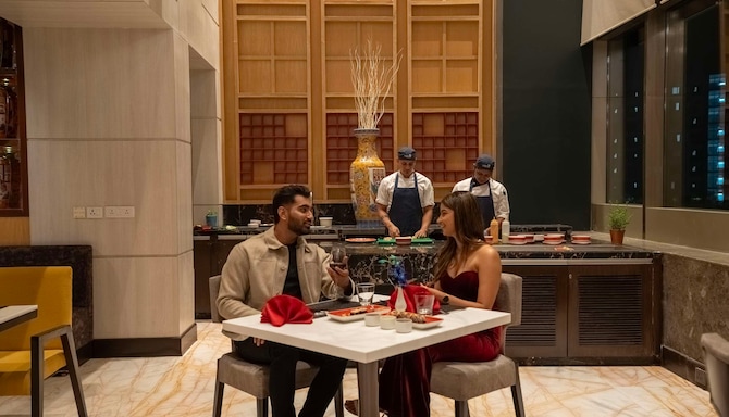 The Dragonfly Kitchen & Bar | Radisson Blu Pune Hinjawadi