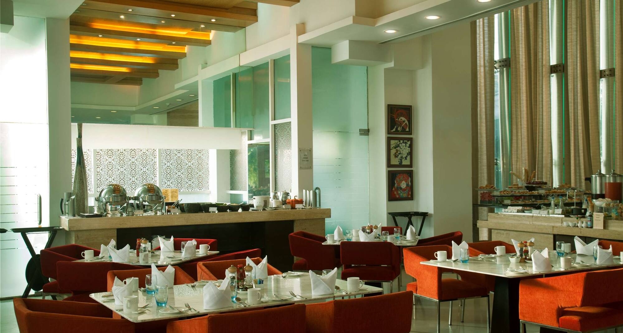 Dine at Radisson Blu Restaurants near Pune Airport | Radisson Hotels