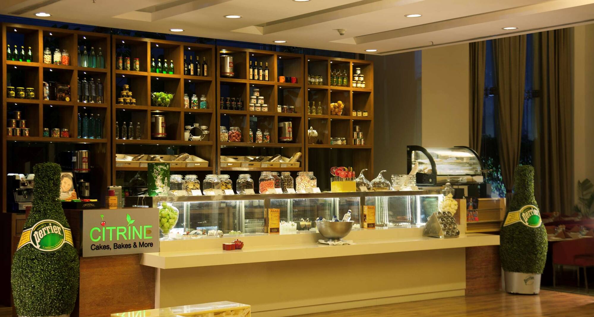 Dine at Radisson Blu Restaurants near Pune Airport | Radisson Hotels
