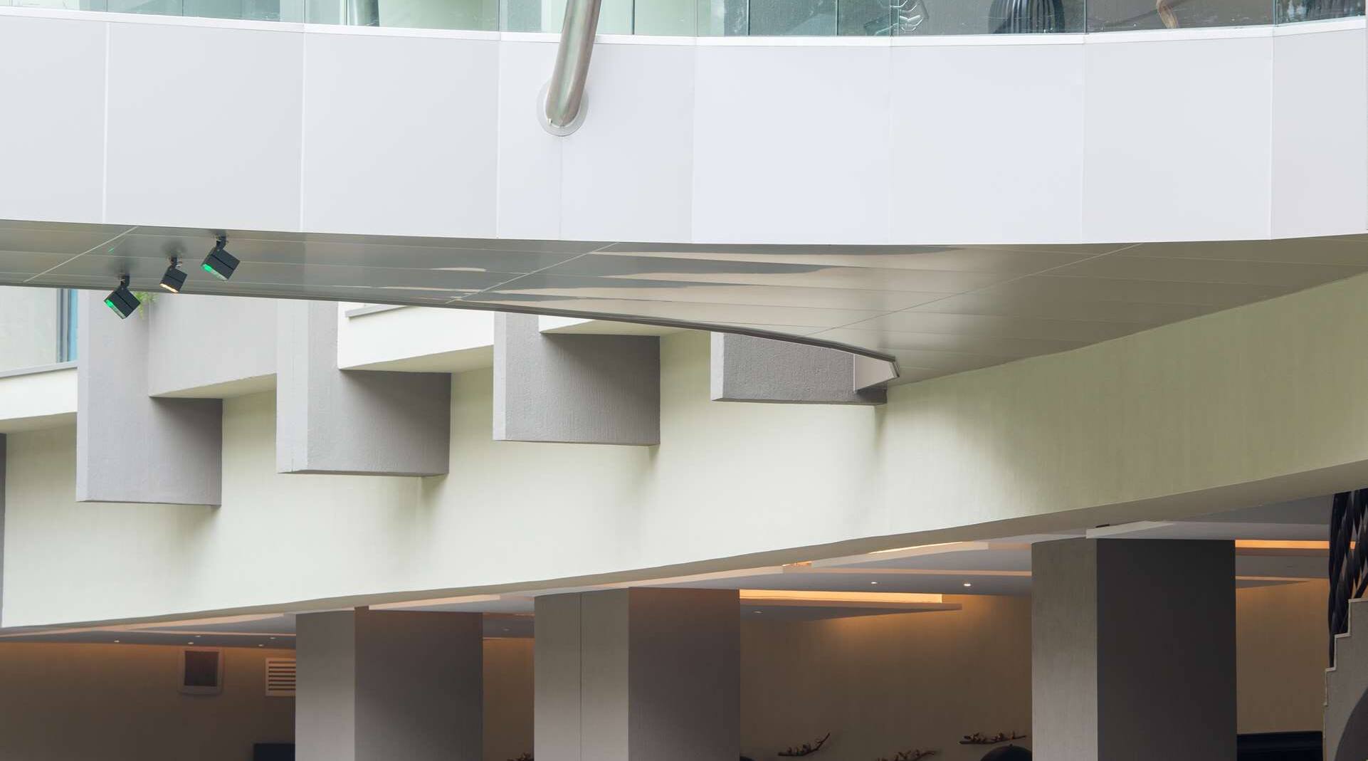 Visit the Infinity Pool Bar & Restaurant | Radisson Hotels