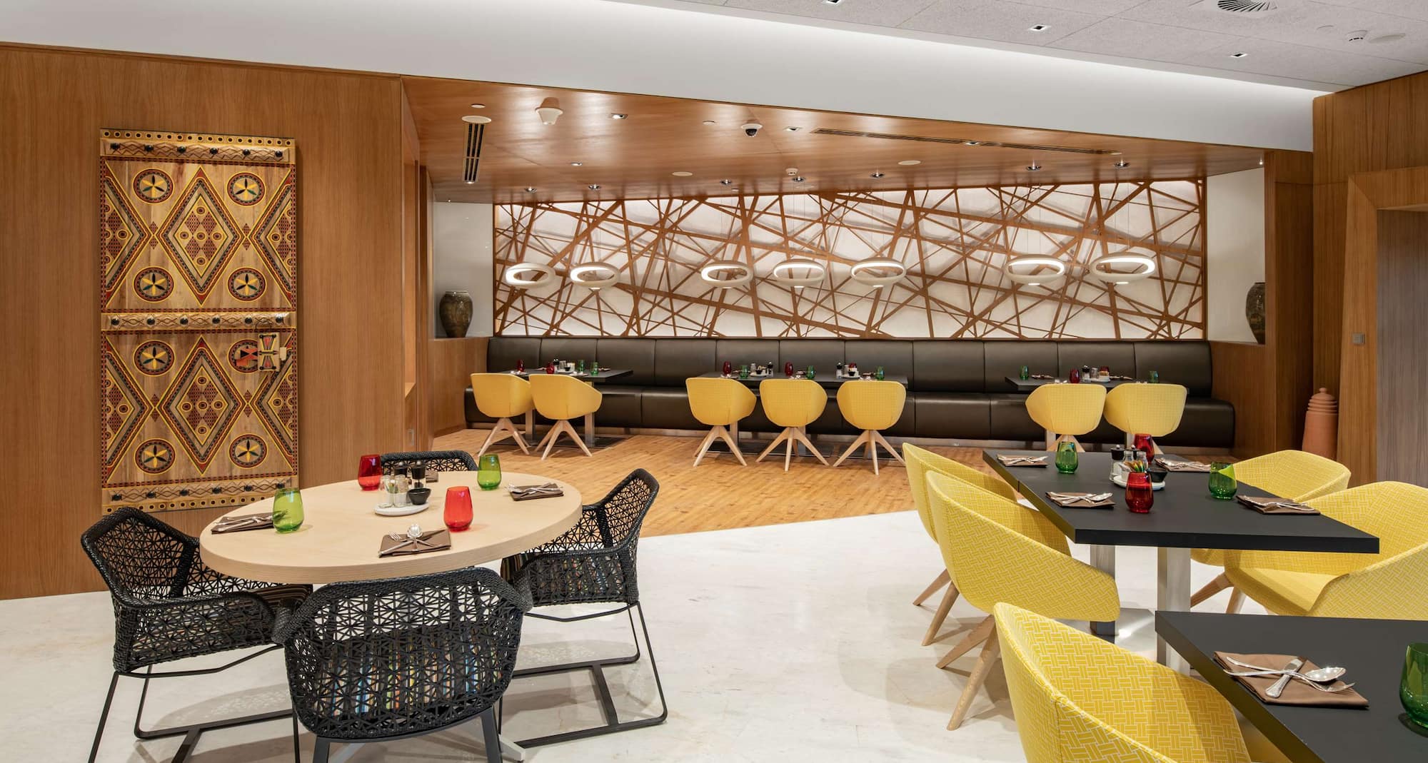 Lounge Bar in Riyadh Diplomatic Quarter | Radisson Blu