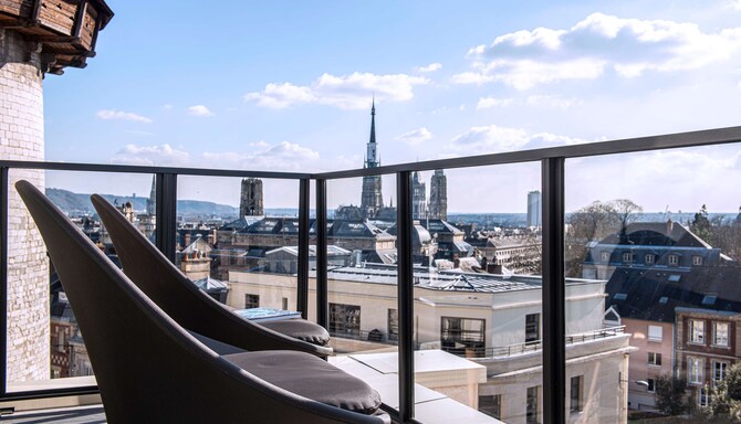 Stay in a historic hotel in Rouen, France | Radisson Blu Rouen