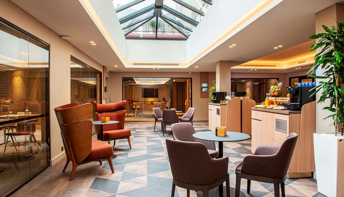 Stay in a historic hotel in Rouen, France | Radisson Blu Rouen