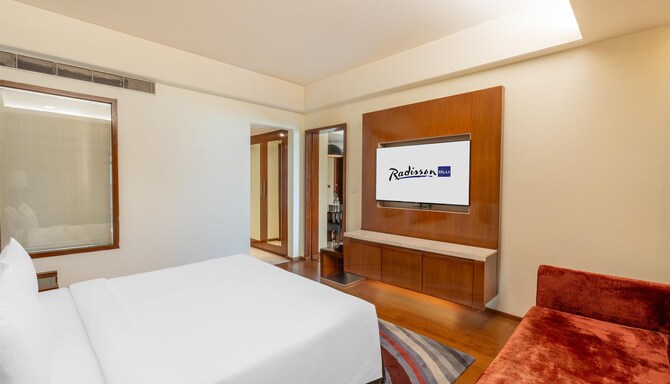 Hotel rooms & suites in Rudrapur | Radisson Hotels