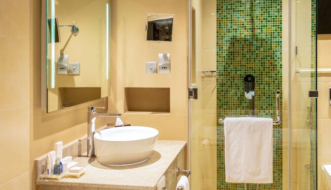 Hotel in Sohar City Center | Radisson Blu Hotel & Resort, Sohar