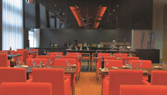 Filini Restaurant im Zurich Airport | Radisson Blu Hotel